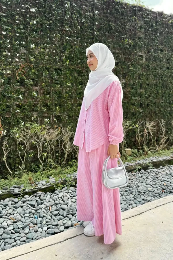 Serene Valor Silk Blouse | Garden Inspired | Nizu Modest Wear